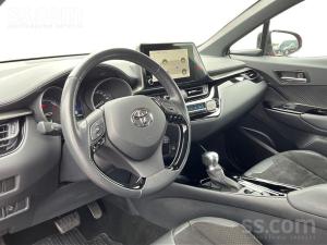 Sarkans Toyota C-HR 2022 Rīga, ar dzinēja tilpumu 1.80 L un nobraukumu 41 tūkst. km par 23990 €, foto 12 vietnē AUTOMOTO.COM.LV