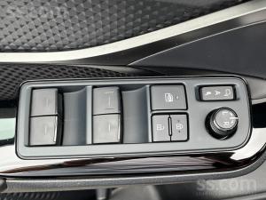 Sarkans Toyota C-HR 2022 Rīga, ar dzinēja tilpumu 1.80 L un nobraukumu 41 tūkst. km par 23990 €, foto 20 vietnē AUTOMOTO.COM.LV
