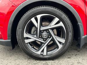 Sarkans Toyota C-HR 2022 Rīga, ar dzinēja tilpumu 1.80 L un nobraukumu 41 tūkst. km par 23990 €, foto 23 vietnē AUTOMOTO.COM.LV
