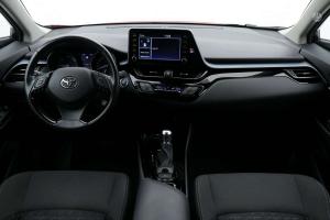 Красный Тойота C-HR 2022 в Вильнюс, объемом двигателя 1.80 л и пробегом 76 тыс. км за 23900 €, фото 8 на AUTOMOTO.COM.LV