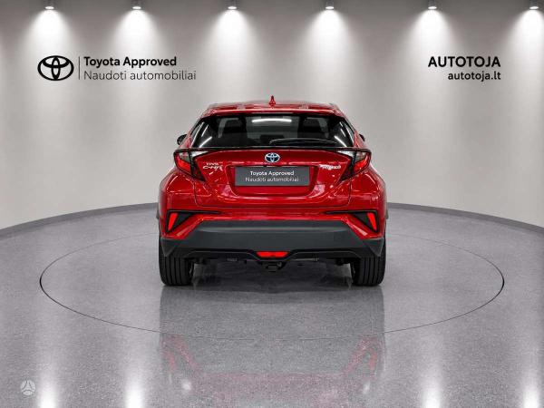 Toyota C-HR 2022 Kauņa vietnē Sarkans Toyota C-HR 2022 Kauņa, ar dzinēja tilpumu 1.80 L un nobraukumu 49 tūkst. km par 23500 €, foto 5 vietnē AUTOMOTO.COM.LV