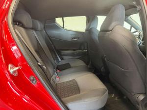 Sarkans Toyota C-HR 2022 Kauņa, ar dzinēja tilpumu 1.80 L un nobraukumu 49 tūkst. km par 23500 €, foto 8 vietnē AUTOMOTO.COM.LV