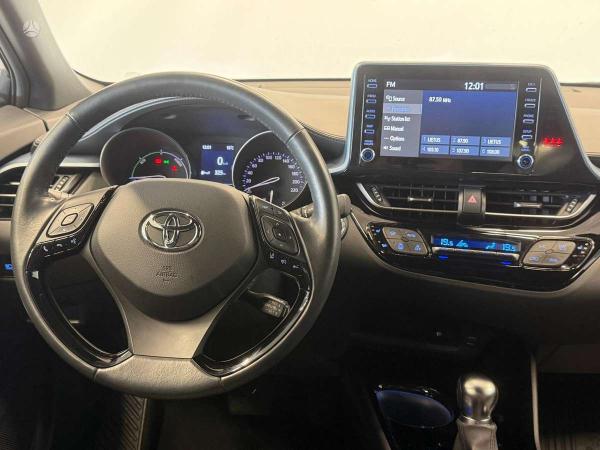 Toyota C-HR 2022 Kauņa vietnē Sarkans Toyota C-HR 2022 Kauņa, ar dzinēja tilpumu 1.80 L un nobraukumu 49 tūkst. km par 23500 €, foto 10 vietnē AUTOMOTO.COM.LV