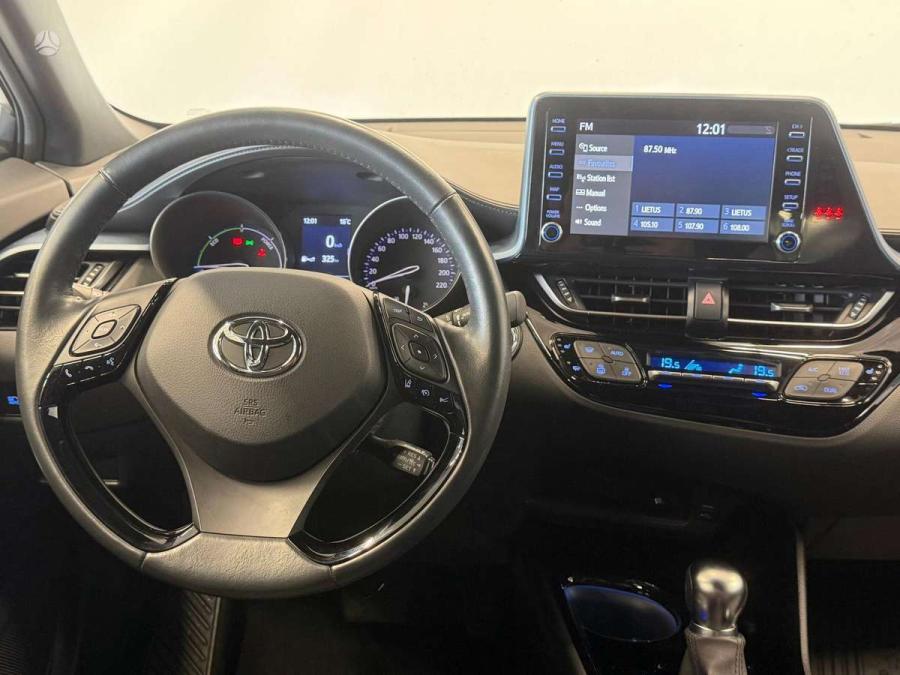 Sarkans Toyota C-HR 2022 Kauņa, ar dzinēja tilpumu 1.80 L un nobraukumu 49 tūkst. km par 23500 €, foto 10 vietnē AUTOMOTO.COM.LV