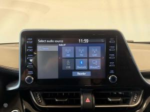 Sarkans Toyota C-HR 2022 Kauņa, ar dzinēja tilpumu 1.80 L un nobraukumu 49 tūkst. km par 23500 €, foto 29 vietnē AUTOMOTO.COM.LV