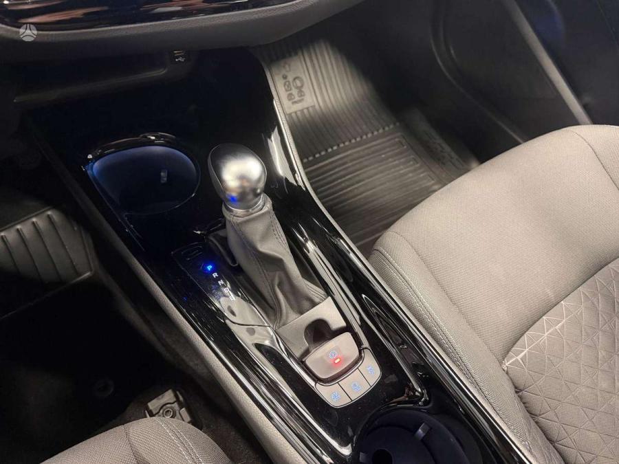 Sarkans Toyota C-HR 2022 Kauņa, ar dzinēja tilpumu 1.80 L un nobraukumu 49 tūkst. km par 23500 €, foto 31 vietnē AUTOMOTO.COM.LV