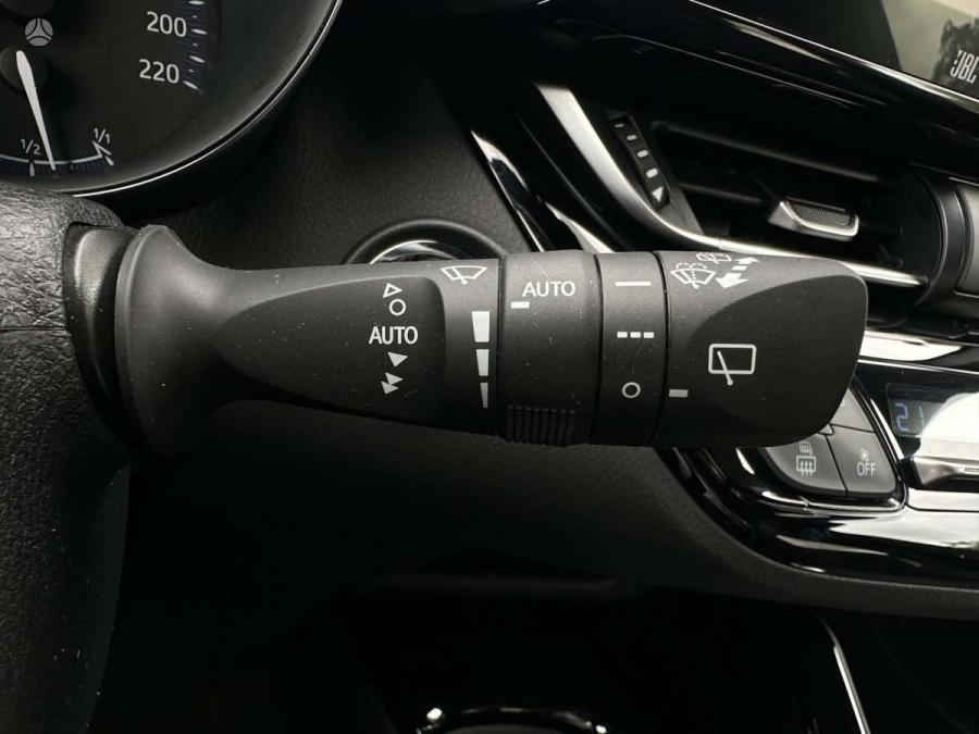 Sarkans Toyota C-HR 2023 Viļņa, ar dzinēja tilpumu 2.00 L un nobraukumu 142 tūkst. km par 23450 €, foto 14 vietnē AUTOMOTO.COM.LV