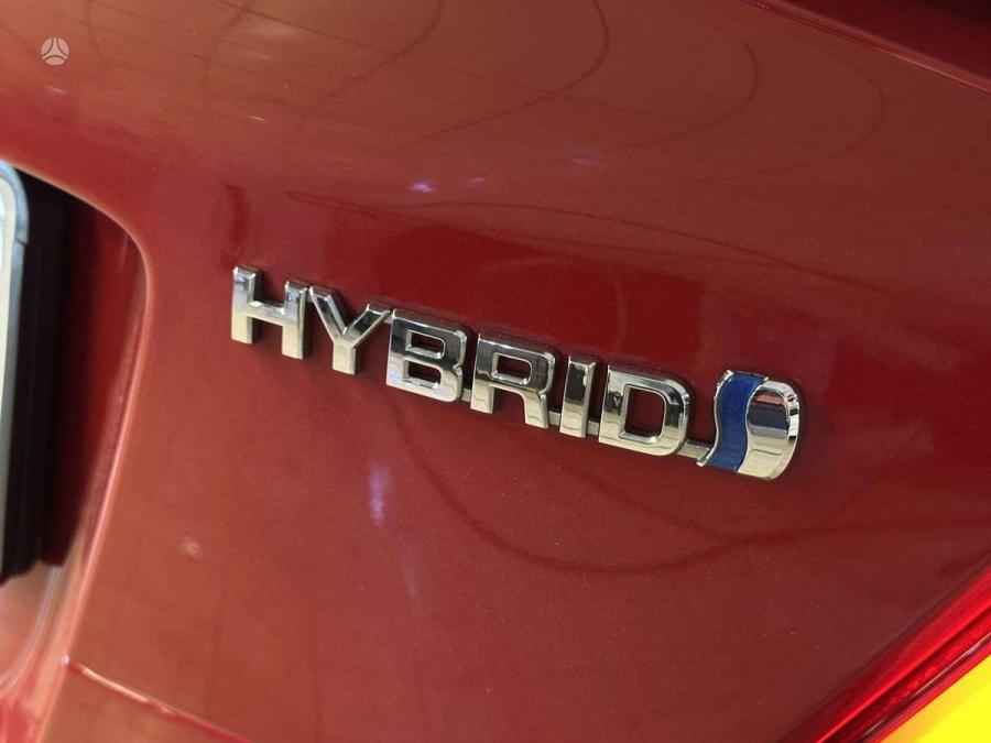 Sarkans Toyota C-HR 2023 Viļņa, ar dzinēja tilpumu 2.00 L un nobraukumu 142 tūkst. km par 23450 €, foto 33 vietnē AUTOMOTO.COM.LV