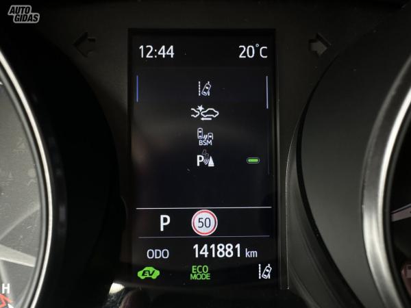 Красный Тойота C-HR 2023 в Авиженяй, объемом двигателя 2.00 л и пробегом 142 тыс. км за 23450 €, фото 8 на AUTOMOTO.COM.LV