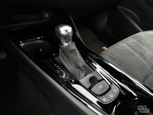 Красный Тойота C-HR 2023 в Авиженяй, объемом двигателя 2.00 л и пробегом 142 тыс. км за 23450 €, фото 23 на AUTOMOTO.COM.LV
