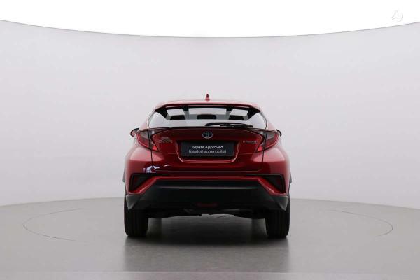 Красный Тойота C-HR 2023 в Вильнюс, объемом двигателя 1.80 л и пробегом 62 тыс. км за 26500 €, фото 5 на AUTOMOTO.COM.LV