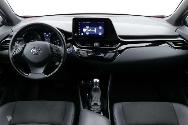 Красный Тойота C-HR 2023 в Вильнюс, объемом двигателя 1.80 л и пробегом 62 тыс. км за 26500 €, фото 7 на AUTOMOTO.COM.LV