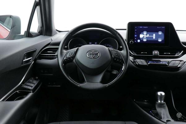 Красный Тойота C-HR 2023 в Вильнюс, объемом двигателя 1.80 л и пробегом 62 тыс. км за 26500 €, фото 8 на AUTOMOTO.COM.LV