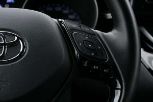 Красный Тойота C-HR 2023 в Вильнюс, объемом двигателя 1.80 л и пробегом 62 тыс. км за 26500 €, фото 31 на AUTOMOTO.COM.LV