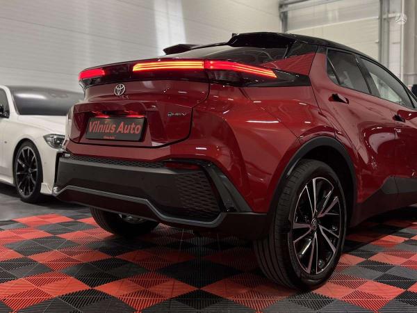 Sarkans Toyota C-HR 2024 Viļņa, ar dzinēja tilpumu 1.80 L un nobraukumu 13 tūkst. km par 32399 €, foto 9 vietnē AUTOMOTO.COM.LV