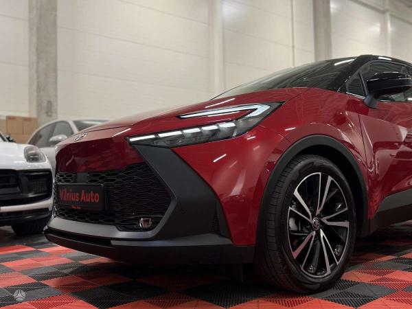 Красный Тойота C-HR 2024 в Вильнюс, объемом двигателя 1.80 л и пробегом 13 тыс. км за 31900 €, фото 7 на AUTOMOTO.COM.LV
