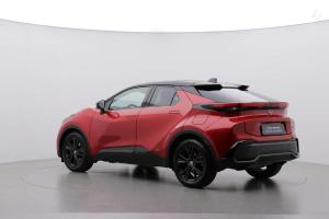 Red Toyota C-HR 2024 in Vilnius, with an engine capacity of 1.99 L and mileage of 25 thousand km for 40900 €, photo 18 on AUTOMOTO.COM.LV