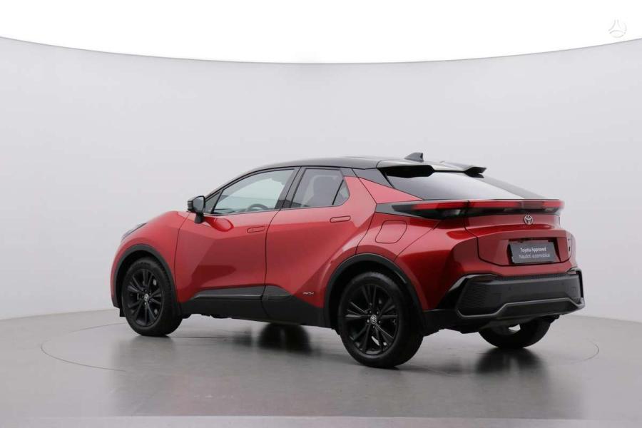Red Toyota C-HR 2024 in Vilnius, with an engine capacity of 1.99 L and mileage of 25 thousand km for 40900 €, photo 18 on AUTOMOTO.COM.LV