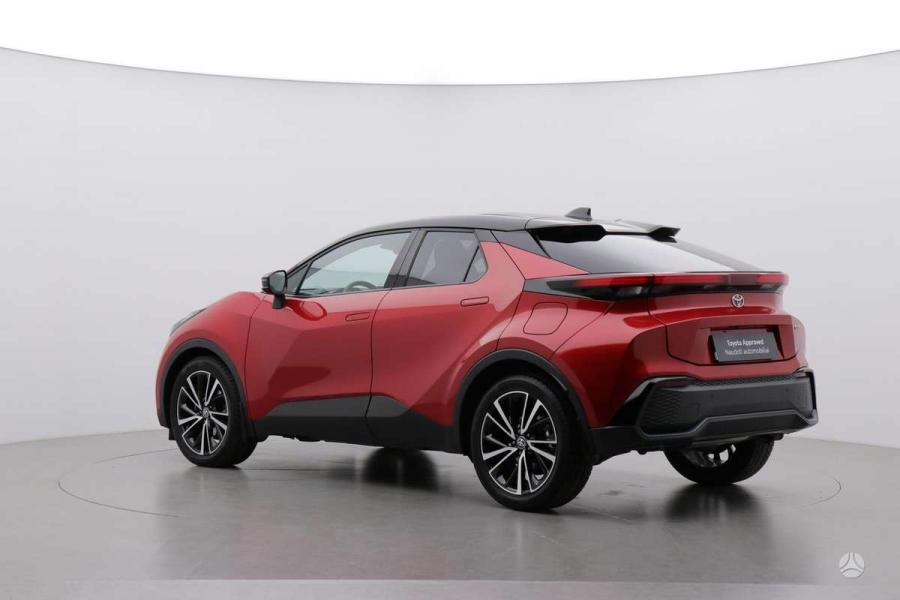 Red Toyota C-HR 2024 in Vilnius, with an engine capacity of 1.80 L and mileage of 18 thousand km for 31900 €, photo 18 on AUTOMOTO.COM.LV