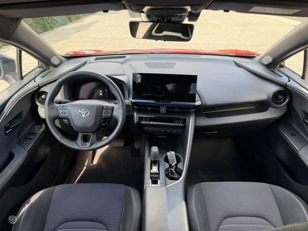 Красный Тойота C-HR 2024 в Каунас, объемом двигателя 1.99 л и пробегом 28 тыс. км за 33900 €, фото 10 на AUTOMOTO.COM.LV
