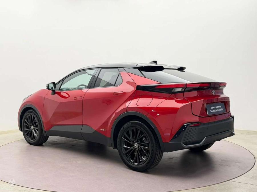 Красный Тойота C-HR 2024 в Паневежис, объемом двигателя 1.99 л и пробегом 17 тыс. км за 36990 €, фото 7 на AUTOMOTO.COM.LV