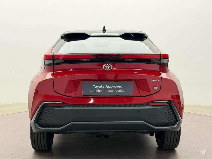Красный Тойота C-HR 2024 в Паневежис, объемом двигателя 1.99 л и пробегом 17 тыс. км за 36990 €, фото 8 на AUTOMOTO.COM.LV