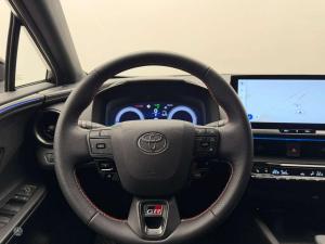 Красный Тойота C-HR 2024 в Паневежис, объемом двигателя 1.99 л и пробегом 17 тыс. км за 36990 €, фото 22 на AUTOMOTO.COM.LV