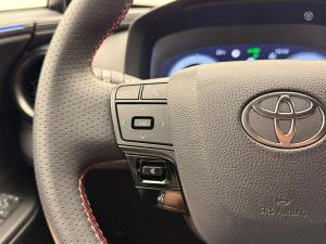 Красный Тойота C-HR 2024 в Паневежис, объемом двигателя 1.99 л и пробегом 17 тыс. км за 36990 €, фото 23 на AUTOMOTO.COM.LV