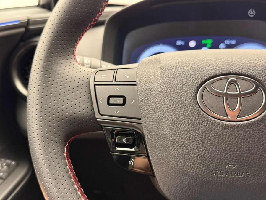 Красный Тойота C-HR 2024 в Паневежис, объемом двигателя 1.99 л и пробегом 17 тыс. км за 36990 €, фото 23 на AUTOMOTO.COM.LV