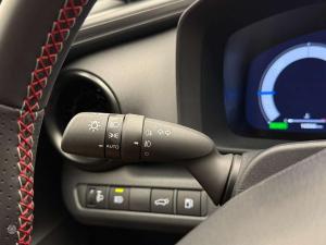 Красный Тойота C-HR 2024 в Паневежис, объемом двигателя 1.99 л и пробегом 17 тыс. км за 36990 €, фото 25 на AUTOMOTO.COM.LV