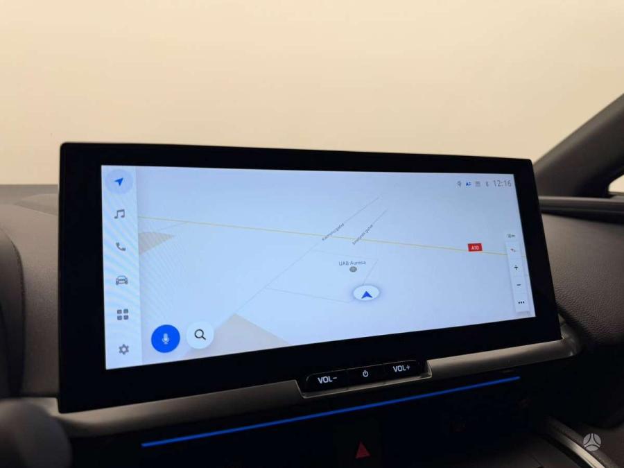 Красный Тойота C-HR 2024 в Паневежис, объемом двигателя 1.99 л и пробегом 17 тыс. км за 36990 €, фото 30 на AUTOMOTO.COM.LV