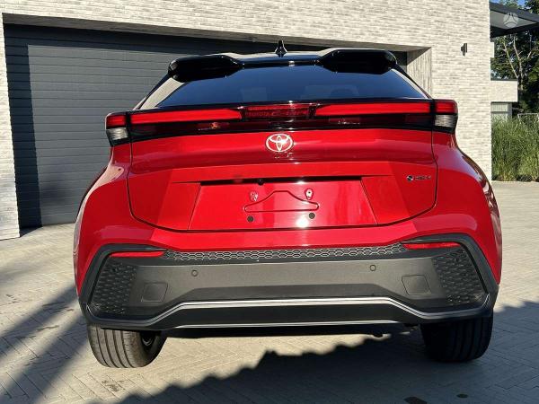 Красный Тойота C-HR 2025 в Вильнюс, объемом двигателя 1.80 л и пробегом 13 тыс. км за 29800 €, фото 6 на AUTOMOTO.COM.LV