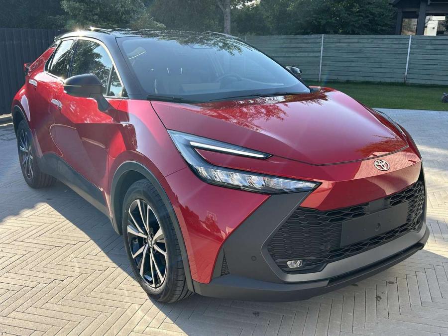 Красный Тойота C-HR 2025 в Вильнюс, объемом двигателя 1.80 л и пробегом 13 тыс. км за 29800 €, фото 10 на AUTOMOTO.COM.LV