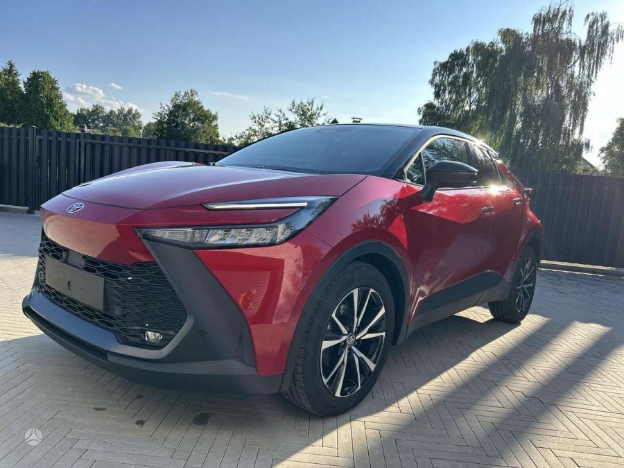 Красный Тойота C-HR 2025 в Вильнюс, объемом двигателя 1.80 л и пробегом 13 тыс. км за 29800 €, фото 11 на AUTOMOTO.COM.LV