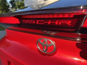 Красный Тойота C-HR 2025 в Вильнюс, объемом двигателя 1.80 л и пробегом 13 тыс. км за 29800 €, фото 26 на AUTOMOTO.COM.LV