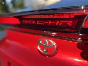 Красный Тойота C-HR 2025 в Вильнюс, объемом двигателя 1.80 л и пробегом 13 тыс. км за 29800 €, фото 35 на AUTOMOTO.COM.LV