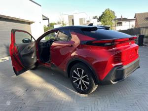 Красный Тойота C-HR 2025 в Вильнюс, объемом двигателя 1.80 л и пробегом 13 тыс. км за 29800 €, фото 37 на AUTOMOTO.COM.LV