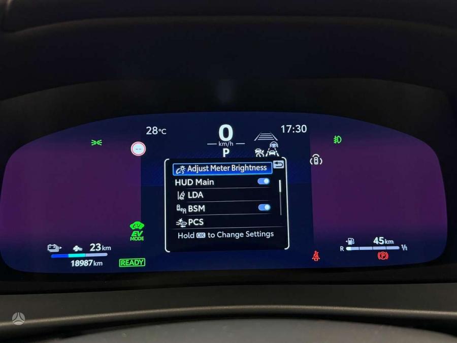 Red Toyota C-HR 2025 in Panevezys, with an engine capacity of 1.99 L and mileage of 19 thousand km for 36990 €, photo 35 on AUTOMOTO.COM.LV