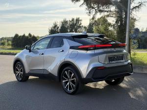 Красный Тойота C-HR 2025 в Паневежис, объемом двигателя 1.99 л и пробегом 22 тыс. км за 29500 €, фото 10 на AUTOMOTO.COM.LV