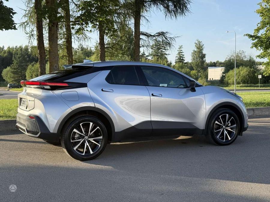 Красный Тойота C-HR 2025 в Паневежис, объемом двигателя 1.99 л и пробегом 22 тыс. км за 29500 €, фото 19 на AUTOMOTO.COM.LV