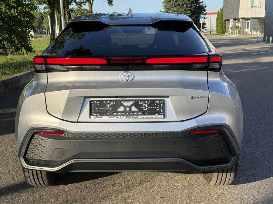 Красный Тойота C-HR 2025 в Паневежис, объемом двигателя 1.99 л и пробегом 22 тыс. км за 29500 €, фото 23 на AUTOMOTO.COM.LV