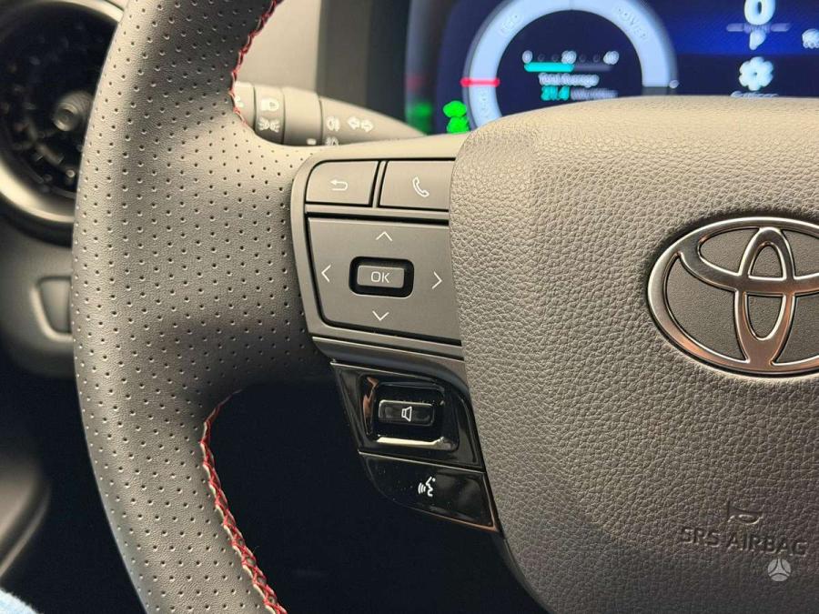 Red Toyota C-HR 2025 in Panevezys, with an engine capacity of 1.99 L and mileage of 4 thousand km for 37490 €, photo 23 on AUTOMOTO.COM.LV