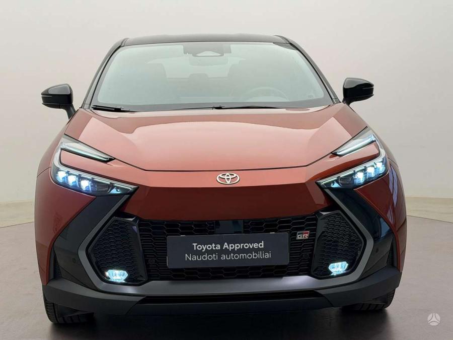Red Toyota C-HR 2025 in Panevezys, with an engine capacity of 1.99 L and mileage of 4 thousand km for 37490 €, photo 42 on AUTOMOTO.COM.LV