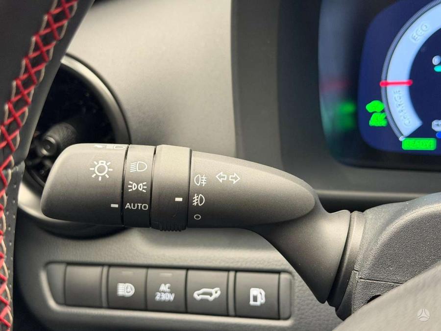 Sarkans Toyota C-HR 2025 Panevēža, ar dzinēja tilpumu 1.99 L un nobraukumu 11 tūkst. km par 36990 €, foto 25 vietnē AUTOMOTO.COM.LV