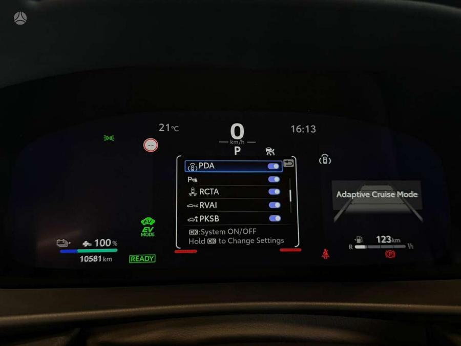 Sarkans Toyota C-HR 2025 Panevēža, ar dzinēja tilpumu 1.99 L un nobraukumu 11 tūkst. km par 36990 €, foto 29 vietnē AUTOMOTO.COM.LV