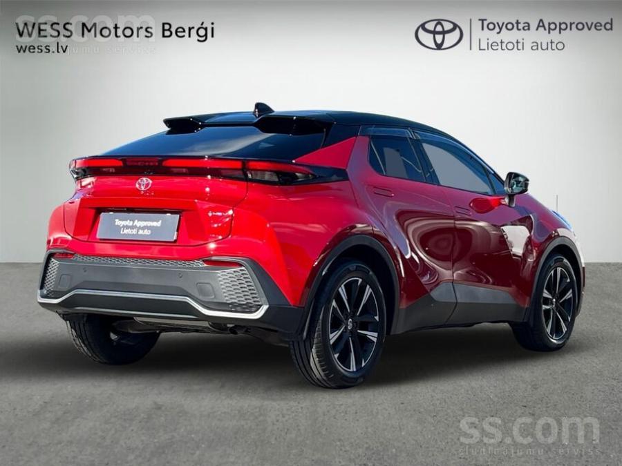 Sarkans Toyota C-HR 2026 Rīga, ar dzinēja tilpumu 1.80 L un nobraukumu 5 tūkst. km par 33990 €, foto 3 vietnē AUTOMOTO.COM.LV