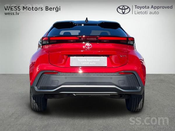 Red Toyota C-HR 2026 in Riga, with an engine capacity of 1.80 L and mileage of 5 thousand km for 33990 €, photo 5 on AUTOMOTO.COM.LV