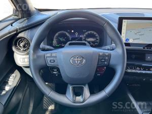 Sarkans Toyota C-HR 2026 Rīga, ar dzinēja tilpumu 1.80 L un nobraukumu 5 tūkst. km par 33990 €, foto 13 vietnē AUTOMOTO.COM.LV