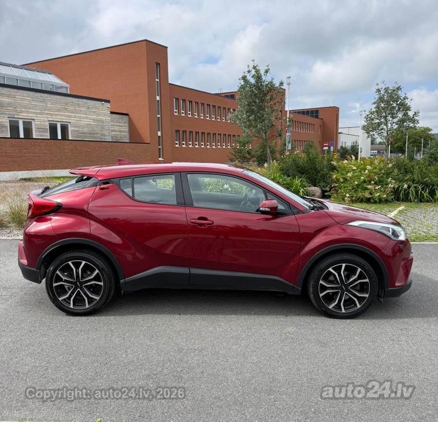Красный Тойота C-HR 2017 в Таллин, объемом двигателя 1.20 л и пробегом 124 тыс. км за 12500 €, фото 9 на AUTOMOTO.COM.LV