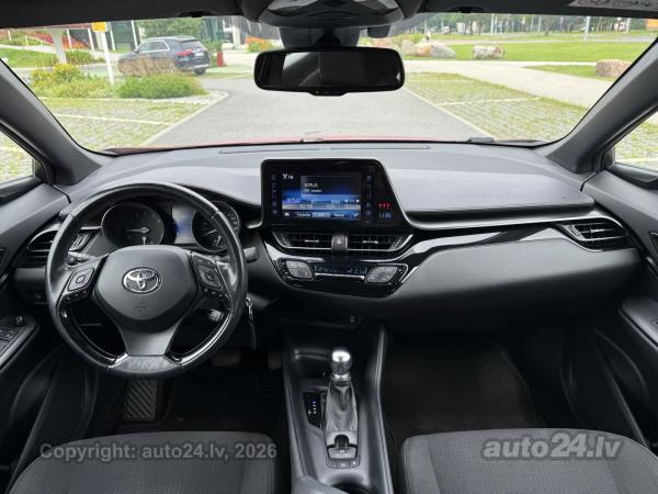 Красный Тойота C-HR 2017 в Таллин, объемом двигателя 1.20 л и пробегом 124 тыс. км за 12500 €, фото 9 на AUTOMOTO.COM.LV